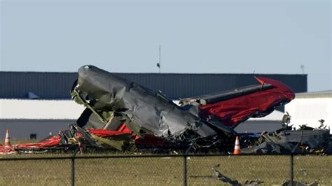Us Small Plane Crashes As It Collides With Electrical Power Lines In
