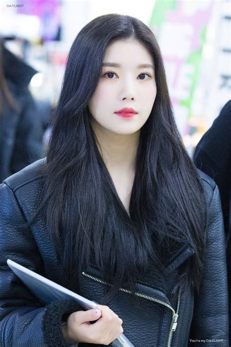 К поп айдолы которые были в подтанцовке перед дебютом