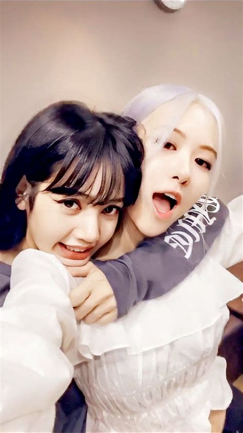 ليسا وروزي Şarkıcılar Ünlüler Kızlar