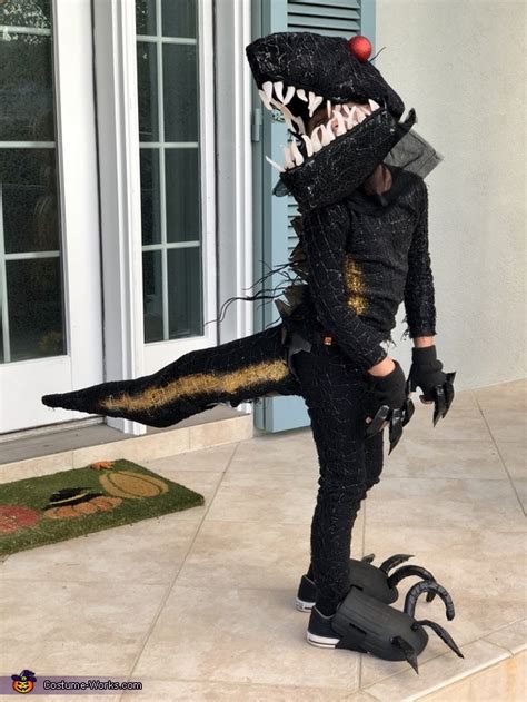 Jurassic World Indoraptor Costume Photo 7 10
