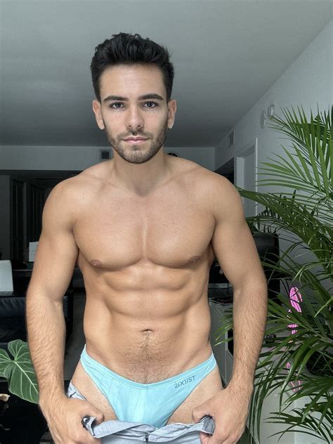 Damian Roman Night Photo 23 BabeFriendTV Com Damian Roman Night Photo 23 BabeFriendTV Com