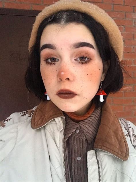 Celebrate The New Year With These 7 Minimal Makeup Looks Artofit