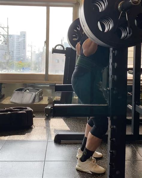 염지웅 Bearjoayeom • Instagram Photos And Videos