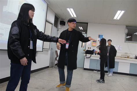 건국대학교패션디자인 ♡2015학년도 신입생 오리엔테이션 사진입니다♡ 오리엔테이션 전부터 모여서 춤