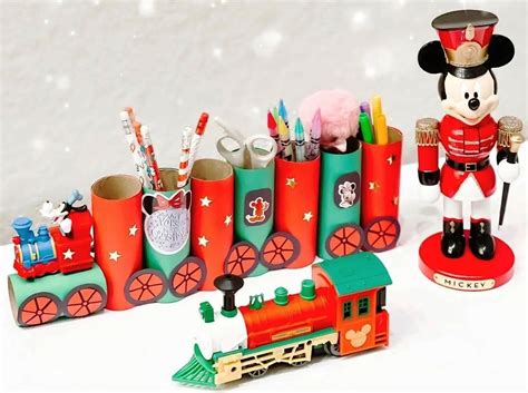 Χρωματιστή Τάξη Χριστουγεννιάτικες κατασκευές με μια ματιά