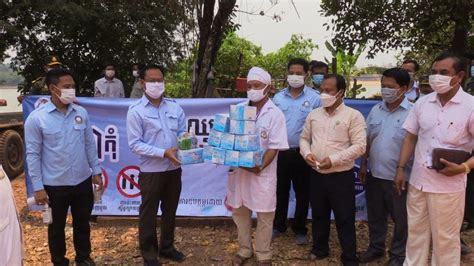 ប្រធានសហភាពសហព័ន្ធយុវជនកម្ពុជាខេត្តរតនគិរី អញ្ជើញចុះសាកសួរសុខទុក្ខ និងចែកអំណោយ