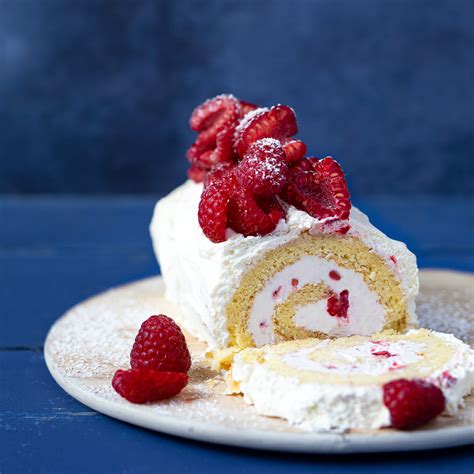 Raspberry Swiss Roll Easyfood