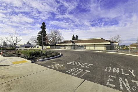 Dent Elementary School In Escalon Ca