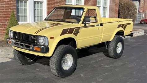 1980 Toyota Hilux 4x4 4 Speed Classic Com