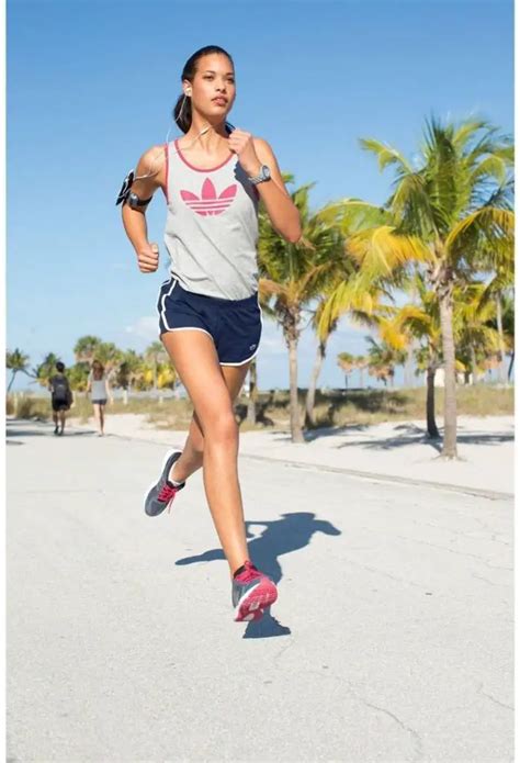 Ropa Fitness Para Mujer Propuestas De Outfits Deportivos De Moda