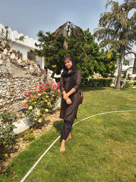 Live Cam Session Sex Chat Indian Escort In Ahmedabad