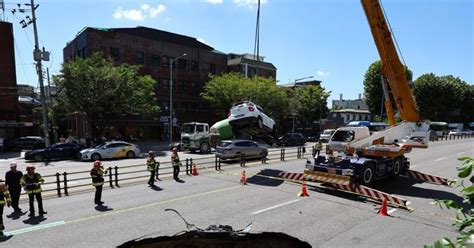 성산로 모래내고가차도 부근 땅꺼짐 사고 발생