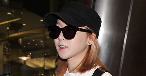 포토엔 크레용팝 웨이 눈길끄는 무결점 피부
