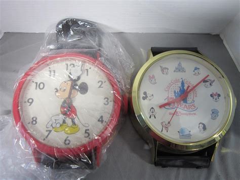 Lot 2 Disney Wristwatch Form Hanging Clocks