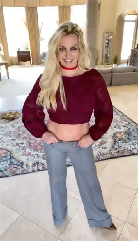Pregnant Britney Spears Models Outfits Before She Starts ‘showing