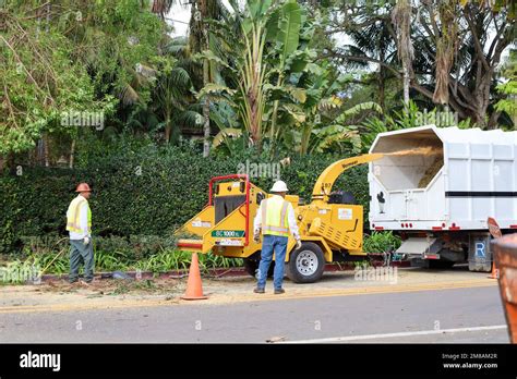 Montecito California Usa 12th Jan 2023 Workers Are Putting The