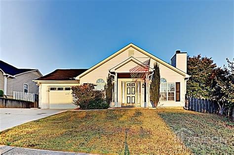 406 Village Cir Stockbridge Ga 30281