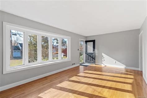 68 Christine Lane Orangetown Ny 10983 Platinum Realty