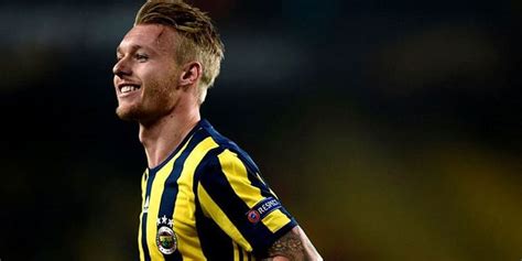 Simon Kjaere Ne Oldu Simon Kjaer Kimdir Yeni Akit