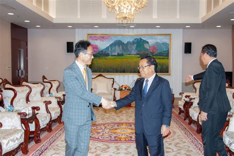 ການເຄື່ອນໄຫວວຽກງານຕ່າງປະເທດ