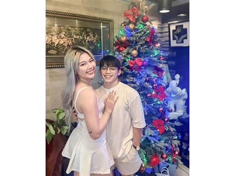 Carlos Yulos Sweet Moments With His Girlfriend Chloe San Jose Gma Entertainment