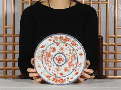 靓宝格 康熙 青花矾红描金花卉纹盘（花押款）
