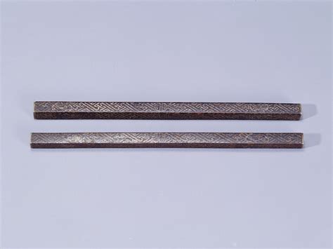 종이를 눌러 고정하는 철제 문진