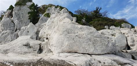 분바위와 월띠 관광 정보와 주변 관광 명소 및 근처 맛집 여행 정보