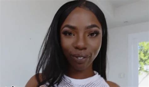 Sarah Banks Biography Wiki Age Height Weight Facts Fa