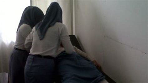 Kisah Siswi Sma Karanganyar Melahirkan Saat Jam Pelajaran Di Kelas