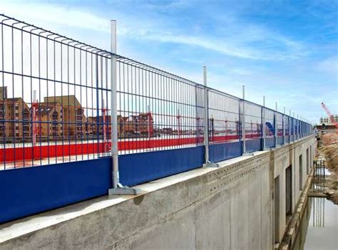 Construction Site Barriers And Fencing For Sale Or Hire Safesite Facilities