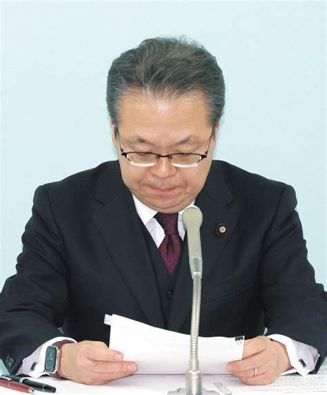 【こちら特報部】：世耕弘成氏が近畿大学教職員組合の怒りを買った「大学の顔」なのに裏金疑惑「秘書に責任転嫁して開き直り」 路地裏のバーの