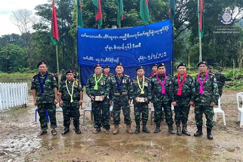 ဒုဗိုလ်မှူးကြီးအဆင့်ရှိ တပ်မှူး ၂ ဦးကို သူရသတ္တိနှင့် ညီမျှသော ကော်သူးလေ ရဲစွမ်းသတ္တိဆု Knu ခ