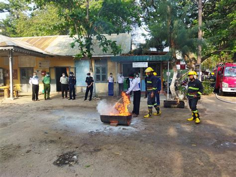 နတ်မောက်မြို့နယ် မီးသတ်ဦးစီးဌာနမှ မီးဘေးအန္တရာယ်ကြိုတင် ကာကွယ်နိုင်ရေး ဇာတ်တိုက်လေ့ကျင့