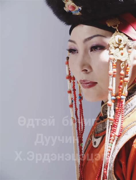 Уртын дуучин Х Эрдэнэцэцэг Home Facebook