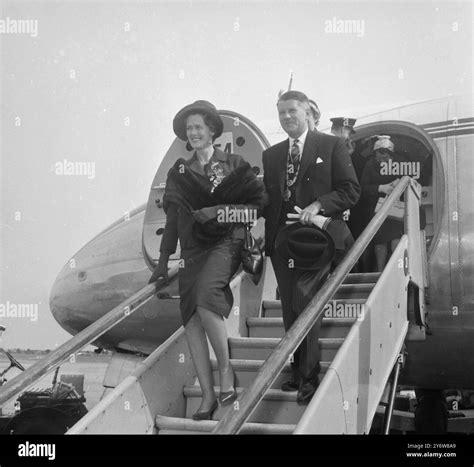 Lord Mayor Of Dublin Maurice Dockrell With His Wife In London 31 May