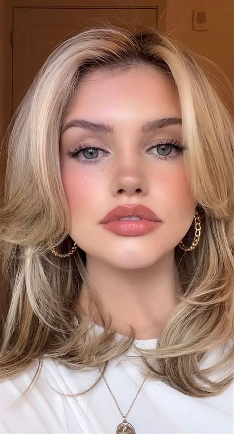 Medium Hair Cuts Medium Length Hair Styles Curly Hair Styles Blonde