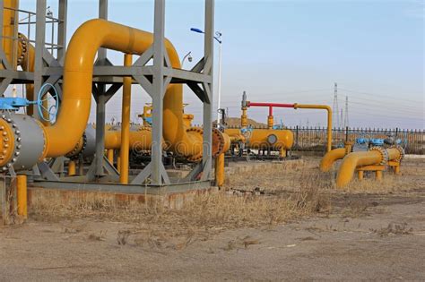 Oilfield Equipment And Pipeline Stock Image Image Of Machinery
