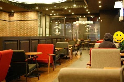 취향 갈린다는 투썸플레이스 인테리어 변화 인스티즈instiz 인티포털 카테고리