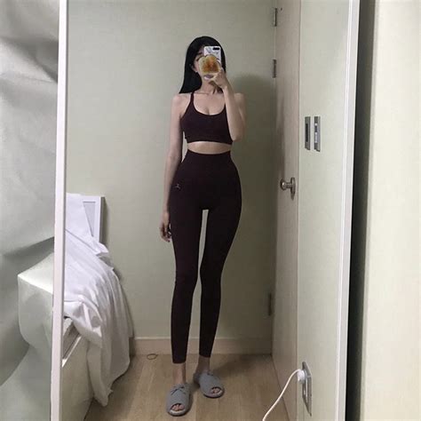 파란 곳이면 어디든 가ㅈㅑ 💙 No Instagram “성원에 힘입어 방청소를 열심히 해보기로 하였읍니다 ”