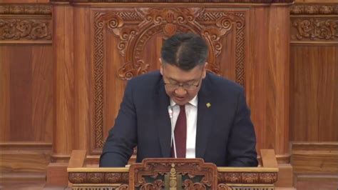 Сангийн сайд Б Жавхлан Гаалийн тариф гаалийн татварын тухай хуульд