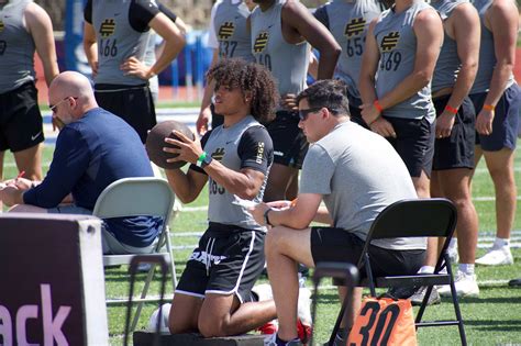 Look Ole Miss Qb Commit Demond Williams Participates In Elite 11