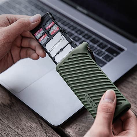 Pgytech Createmate High Speed Card Reader And Case Holdan