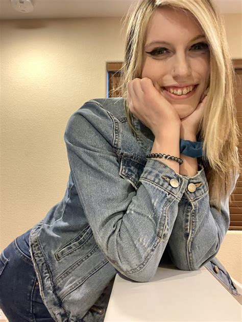 Izzy Wilde Auf Twitter Dork A Saurus Coming Through Erofound