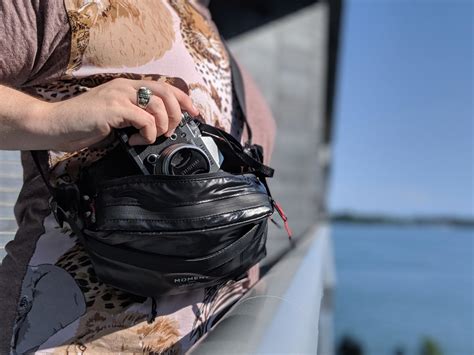 Fstoppers Reviews The Moment Crossbody Wallet And Fanny Sling Fstoppers
