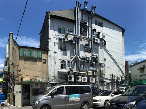 콘크리트 벽에 나사못 박기 진짜공간 생활건축