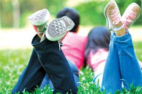 காதல் உறவுகளினால் சீரழியும் பதின்ம வயது சிறுமிகள் பெற்றோரே அவதானம்