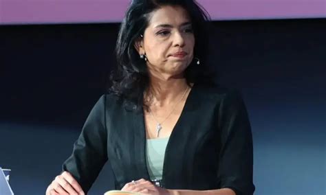 Ваня Григорова си залепи агитационните плакати върху историческа карта на България ᐉ Новини