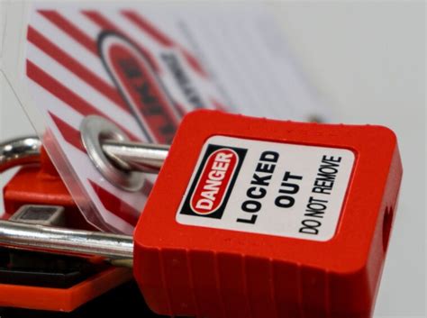 How To Take Off Security Tag Remove A Security Tag The Hake