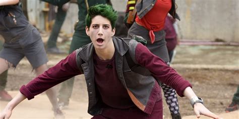 Milo Manheims Hair Is Green Again To Play Zed In Zombies 2 Just